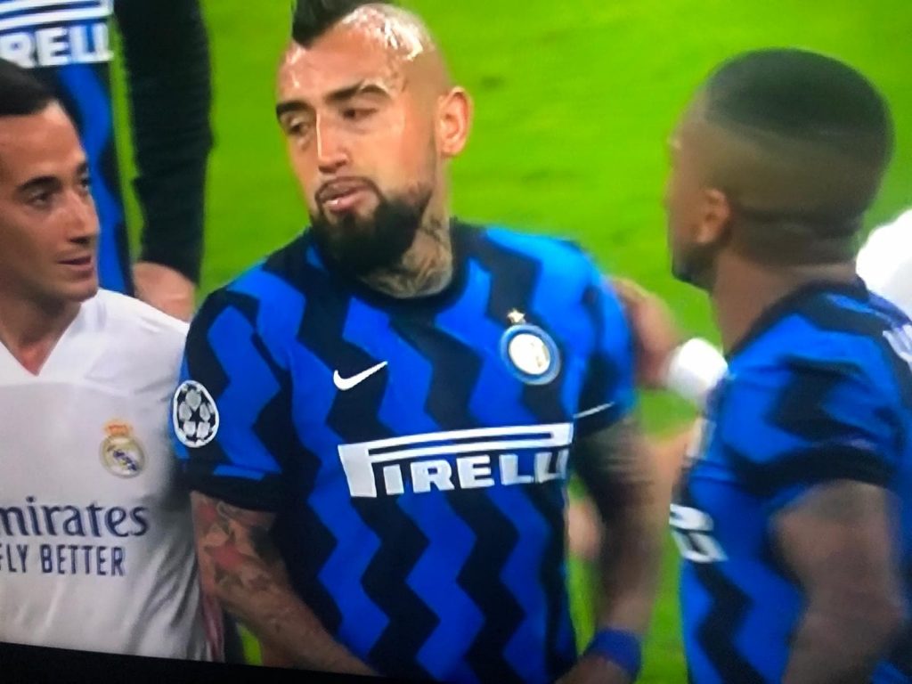 Problema al ginocchio per Vidal: nel mirino il derby