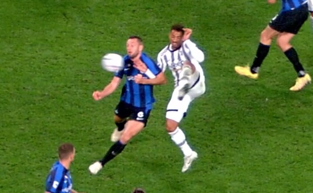 Gol annullato a Danilo, Marelli: ''Decisione paradossale'' Gol annullato a Danilo, Marelli: ''Decisione paradossale''